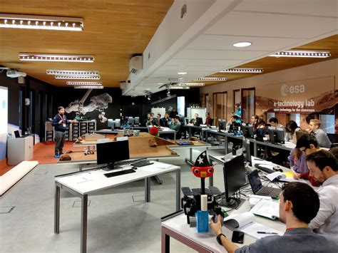 esa expert delivering a tutorial on ros robot operating system