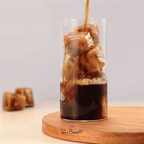 폴 바셋 신제품 Coffee Cube 폴 바셋에서 스페셜티 커피큐브 를 선보입니다 마지막 한 모금까지 스페셜티의 풍미를 가득 느끼실 수 있도록 스페셜티