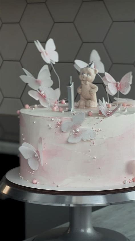 Торт для девочки с бабочками Торт для девочки Как украшать торт Торт для ребёнка