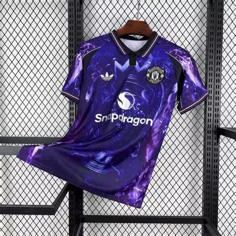 Manchester United Violet Edition Kit Player Edition
