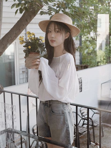 슬로우앤드 [휴양지룩 ] 멜로네 백트임 블라우스 2 Color