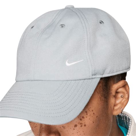 Boné Nike Club Swoosh Cinza Conforto E Estilo Casual