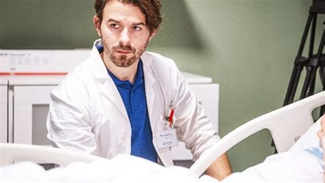 Seriál Nemocnica Od 12 Rokov Obsahuje Násilie Strach Sex 2023 Tv Programsk