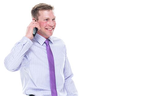 2029세의 어른 잘생긴 사람 남성 청년 비즈니스 맨 매니저 앞서 비즈니스 캐주얼 스마트 캐주얼 휴대 전화 들고 1 인 사이드 뷰 웨스트 업 20 29세에 대한 스톡 사진