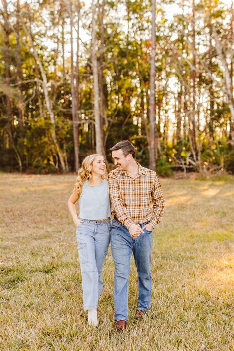 Maddie And Cades Warm And Playful St Augustine Engagement Session Brooke Michelle Photo
