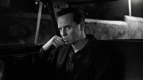 Andrew Scott To Star In Elsinore Alongside Olivia Colman Vip Magazine