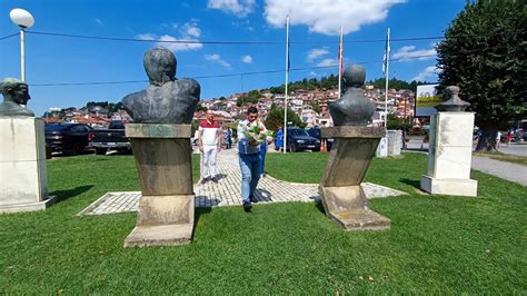 Делегација на Општина Охрид положи и свежо цвеќе пред спомен обележјето на Илинденците во