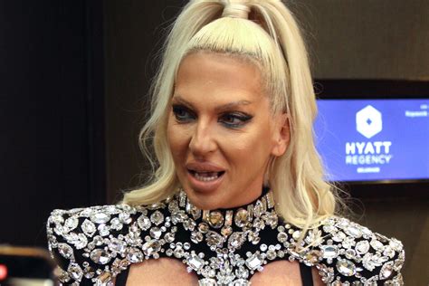 Jelena Karleu A Otkazala Nastup U Podgorici