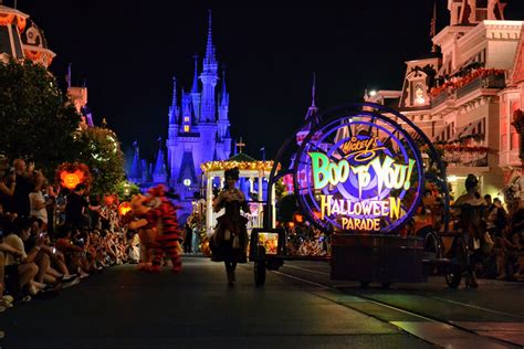 Strategy And Tips For Watching Mickeys Boo To You Parade Wdw Prep School