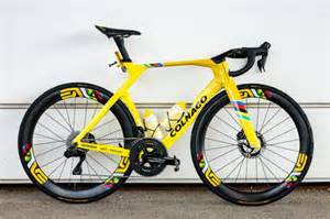 Pogacar Un Vélo Spécial Tout Jaune Pour Larrivée Du Tour De France