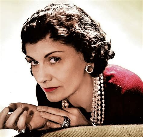 Беспардонная но эффективная фраза Коко Шанель о том как наладить