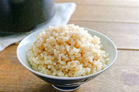 失敗しない玄米の炊き方。炊飯器でふっくらもちもち！ Macaroni