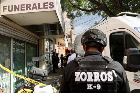 Hallan Bolsas Con Restos Humanos En Funeraria De Cdmx