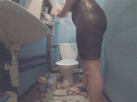 Reading Book Wc Shoot Crazy Fetish Diva Clips4sale