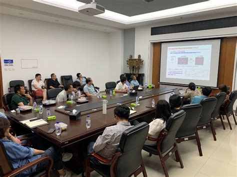 物理学院成功举办第一次交叉科学青年论坛 吉林大学理论物理中心