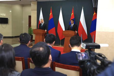 Монгол Улсын Ерөнхийлөгч У Хүрэлсүх БНПУ ын Ерөнхийлөгч Анджей Дуда нар мэдээлэл хийв