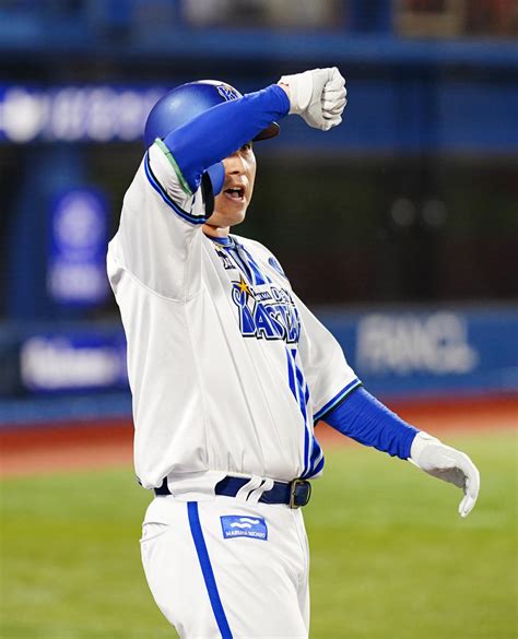 【dena】佐野恵太が球団初、1番打者で4戦連発「最高の結果となりよかったデスターシャ！」 プロ野球写真ニュース 日刊スポーツ