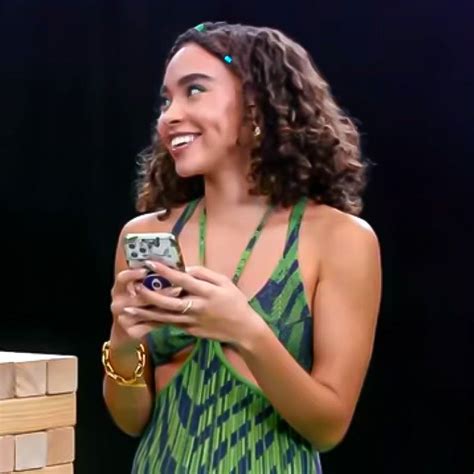 Fav Celebs Celebrities Female Medium Length Hair Styles Curly Hair