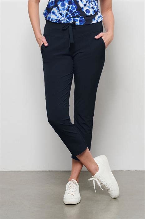 Co Woman Eigentijdse Mode Met Speelse Twist
