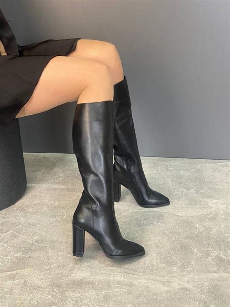 Класичні шкіряні чоботи на підборах 36 41 колір будь який — ціна 3985