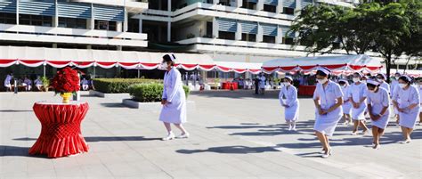 ศูนย์หัวใจสิริกิติ์ฯ ร่วมพิธีถวายสักการะสมเด็จพระศรีนครินทราบรมราชนนี เนื่องในวันพยาบาลแห่งชาติ