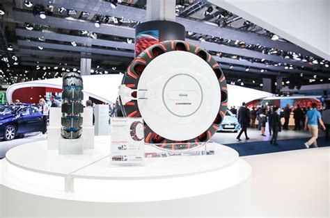 Iaa 2017 Hankook Tire 디자인 그래픽 디자인 브랜딩 아이덴티티 브랜드 디자인 로고 심볼 패키지 디자인 편집 디자인