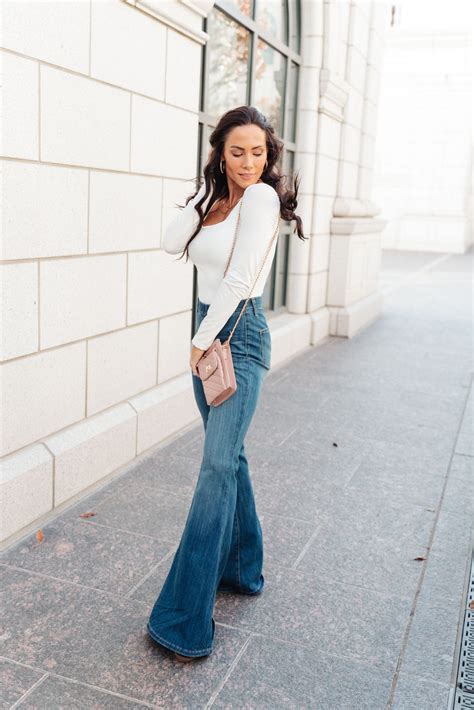 17 Cute Flare Jeans Outfit Ideas