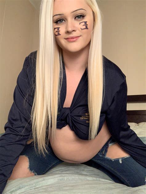 142 Best Rfeederism Images On Pholder You Catch Your Gf Eating Your