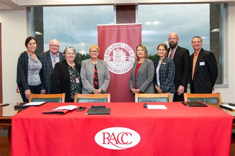 2022 Muhlenberg Signs Admissions Agreement With Reading Area Community