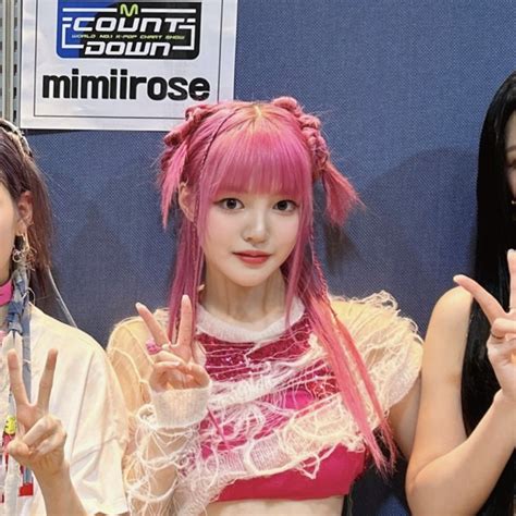 핫핑크 머리로 컴백한 여자 아이돌  인스티즈 Instiz 이슈 카테고리