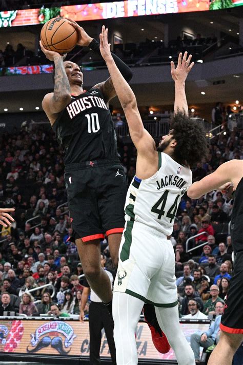 Bucks Halt Upstart Rockets Winning Streak Reuters