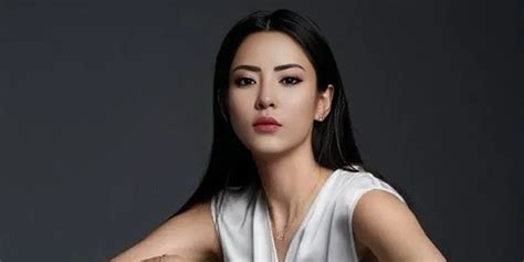Profil Ayu Aulia Seleb Yang Kembali Memeluk Islam Usai Sempat Murtad