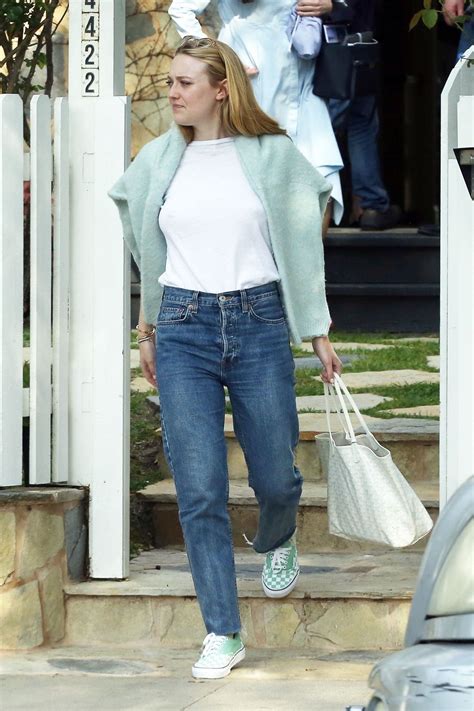 Dakota Fanning Braless Outdoors Thefappeninglink