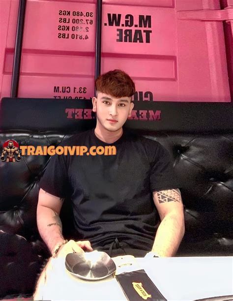 Traigoivip com Trai đẹp cu múp lông lá rậm rạp fuck bao phê không phê không lấy tiền