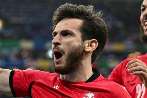 კვარაცხელია მატჩის დაწყების წინ რონალდო ჩემთან მოვიდა და ეს მითხრა Sport24