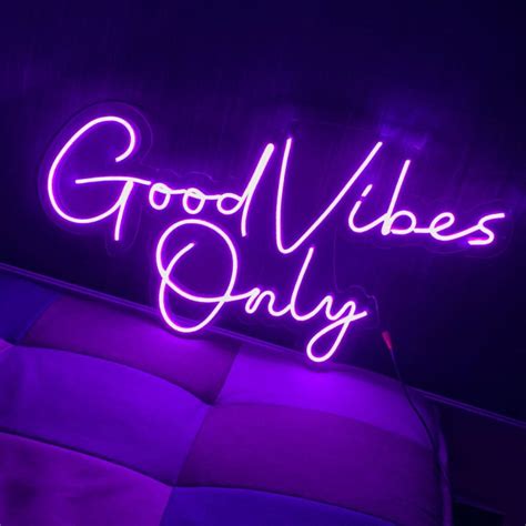 Good Vibes Only Sign Neogon