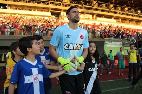 Opinião Martín Silva Deixa O Vasco Na Hora Certa Mas Clube Precisa De