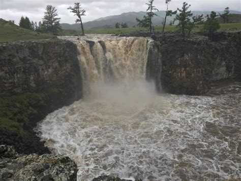 Зун зорих газар чинь цуврал №1 Улаан цутгалан хүрхрээ