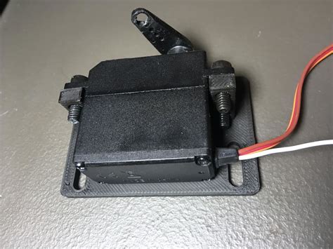 Free 3d File Standard Servo Mounting Bracket・3d Printing Idea To Download・cults