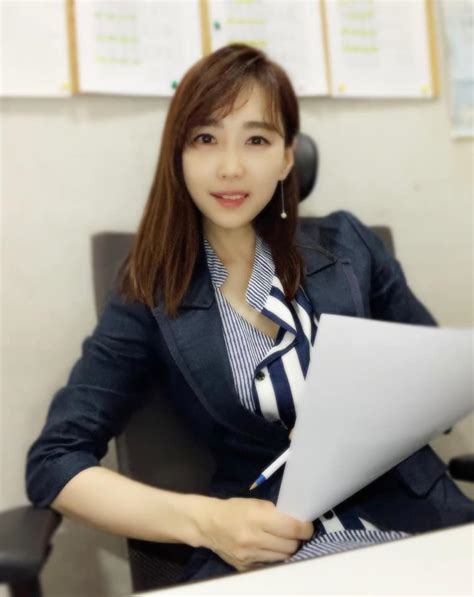 변신 출근룩 🪄 주말 휴일 월요일 까지 비 예보있음 ☔️ 최형우 Kbs 라디오기상캐스터