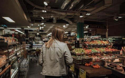 Купить алкоголь в Украине Ашан Метро и Варус установили новые цены на вино пиво и водку