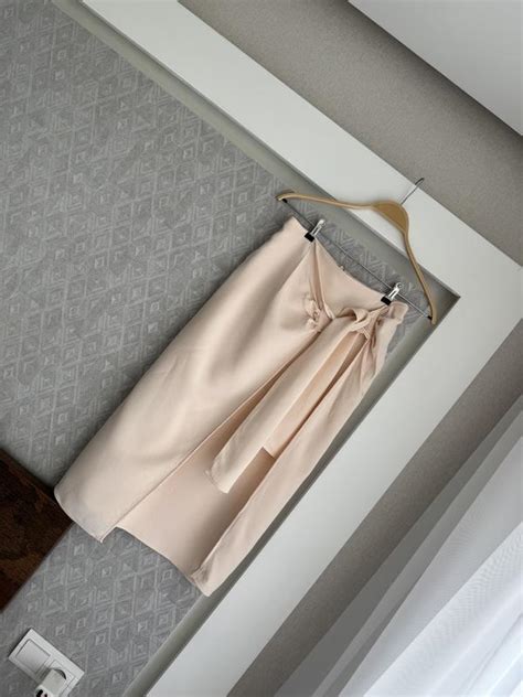 Чудова спідниця Reiss оригінал — ціна 799 грн у каталозі Міді спідниці