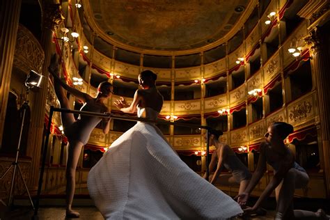 Elegance In Motion The Balletic Beauty Of Couture