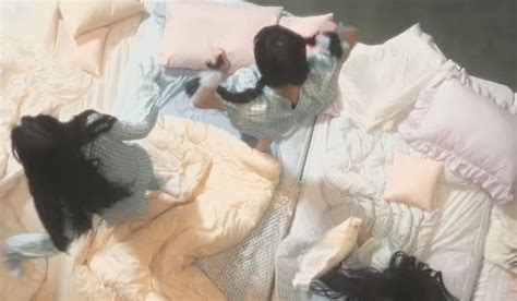 79 Mv Sets For Your Dr Ideas To Save Today Kpop Backgrounds Stage