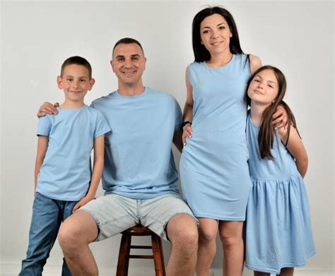 Ежедневни Дрехи за Цялото Семейство в Светлосиньо