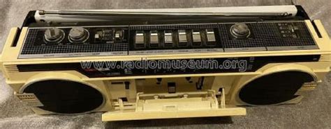 Stereo Radio Cassette Recorder QT 27E Radio Sharp Osaka Radiomuseum Org