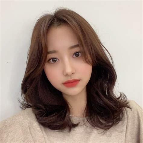 차홍룸 삼성점 신다은 중단발 긴머리 레이어드컷 레이어드펌 사이드뱅펌 요정 얼굴 작아지는 마법컷 페이스라인컷 앞머리펌 하나로 모든 얼굴형 예쁘게 만들어 드려요🤍