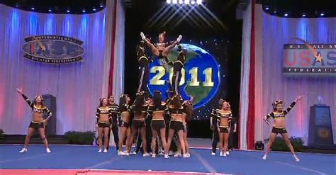 Cheerleading Stunts Level 6