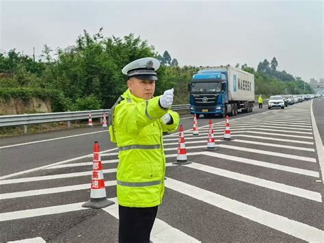 五一假期第三天 成都周边高速部分路段车流量较大车多缓行 四川在线