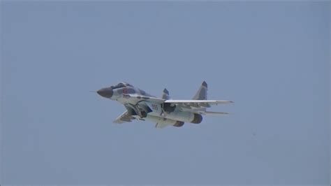 朝鲜出动12架军机编队 韩方30架战机升空对峙